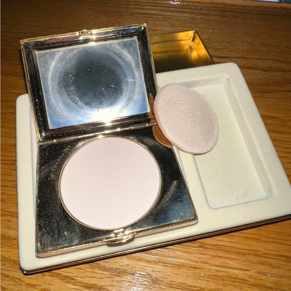 Estee Lauder | Makeup | Vintage 98s Este Lauder Makeup Compact With ...